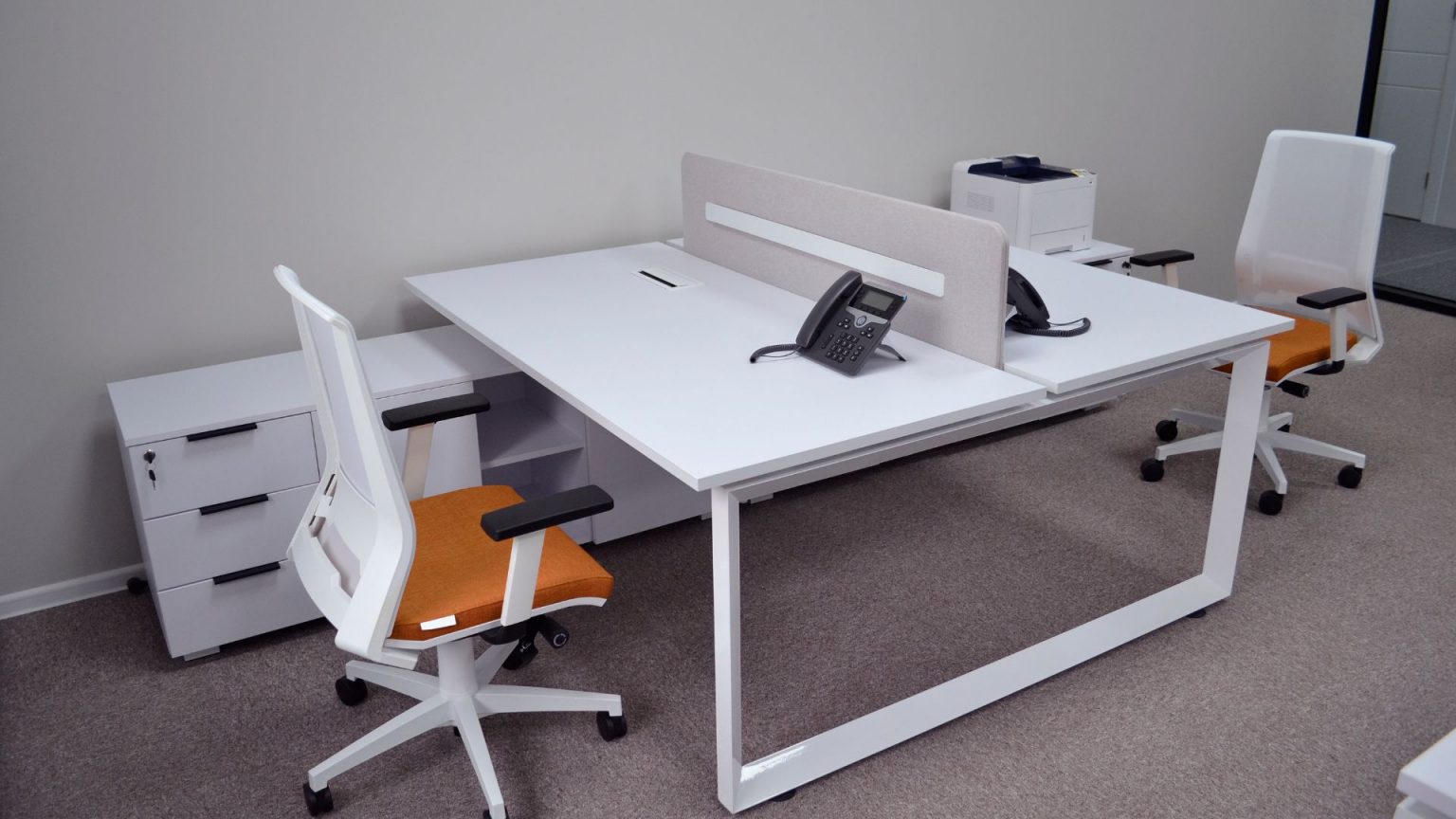 Beneficios del mobiliario de oficina ergonómico - Anbosuministros